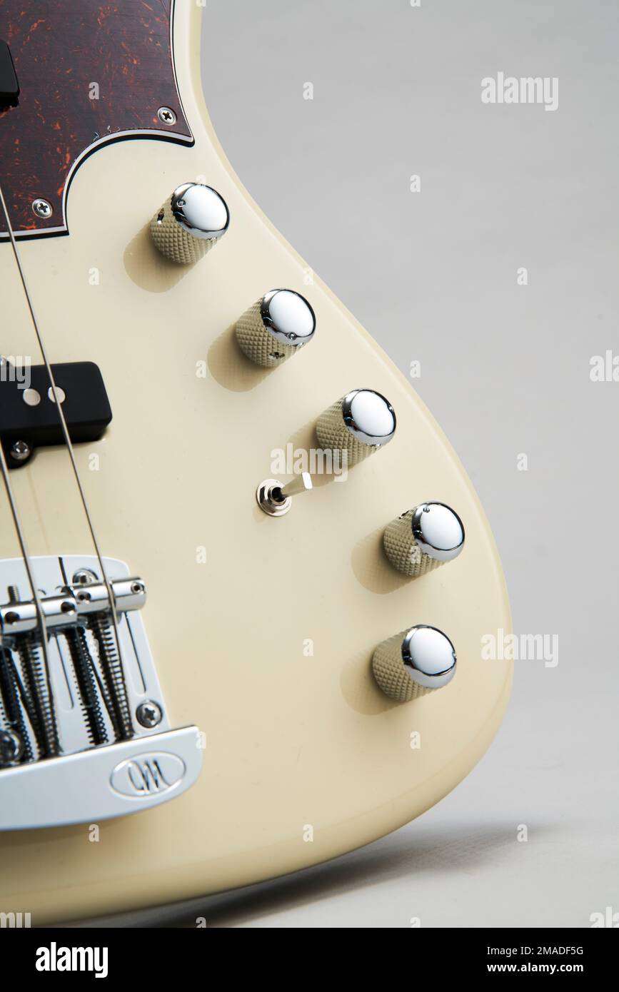Mayones Jabba 422 bass guitar Stock Photo - Alamy