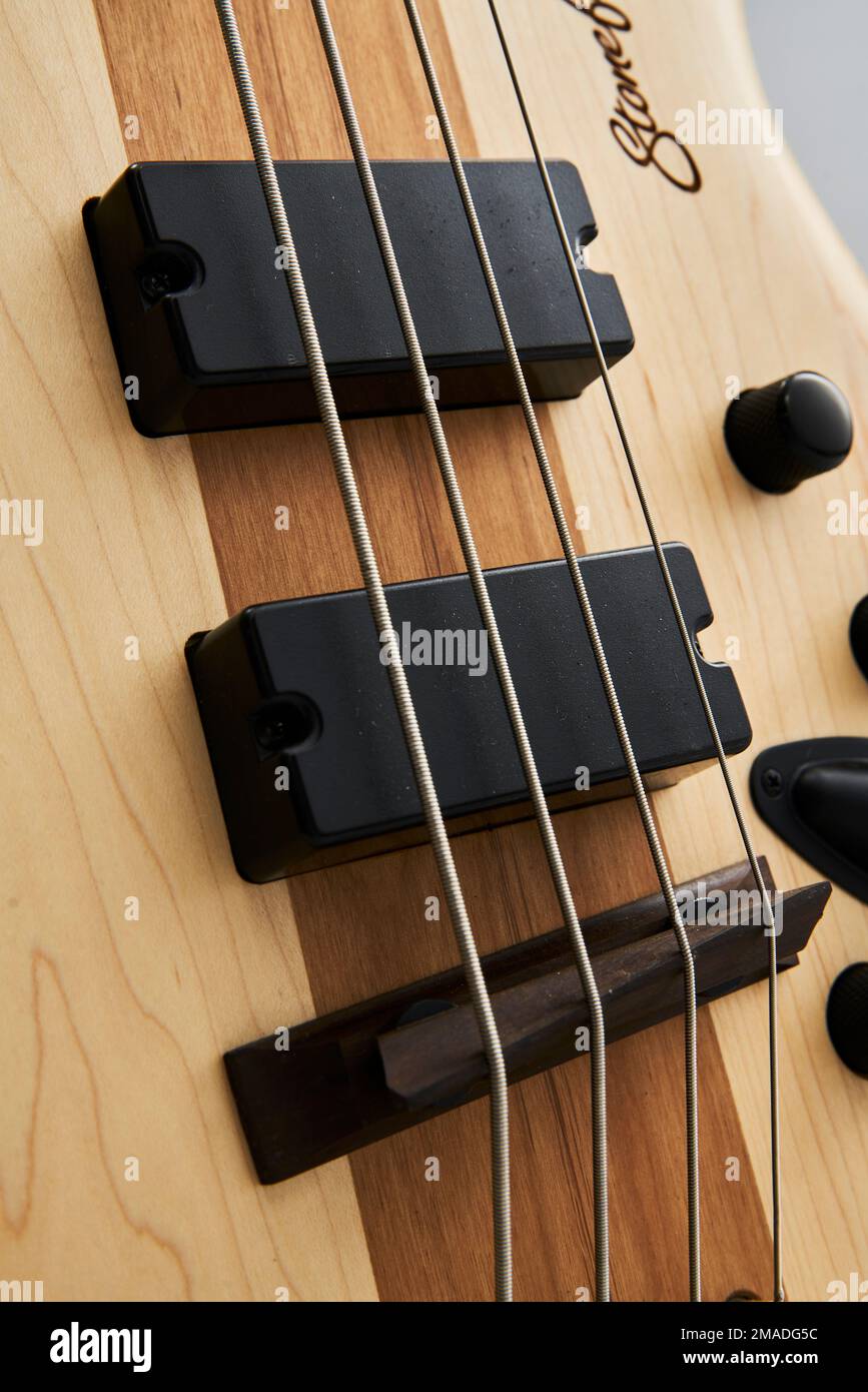 Bass guitar pick ups hi-res stock photography and images - Alamy