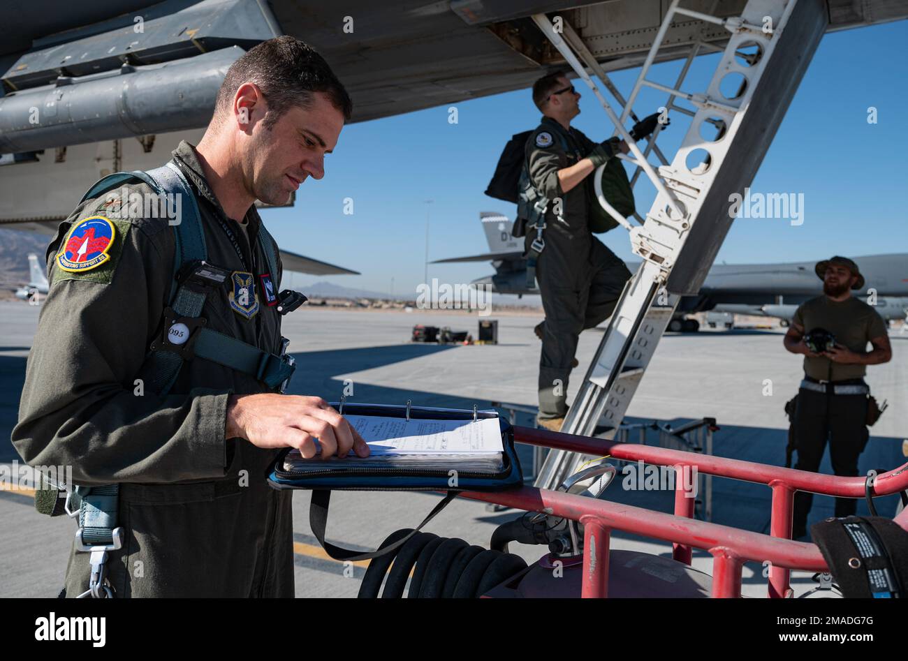 A B-1B Lancer crew prepares for a Weapons School Integration (WSINT ...