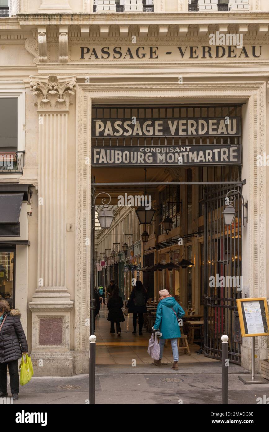 Passage Verdeau Passage Jouffroy Les panoramas Paris Stock Photo - Alamy