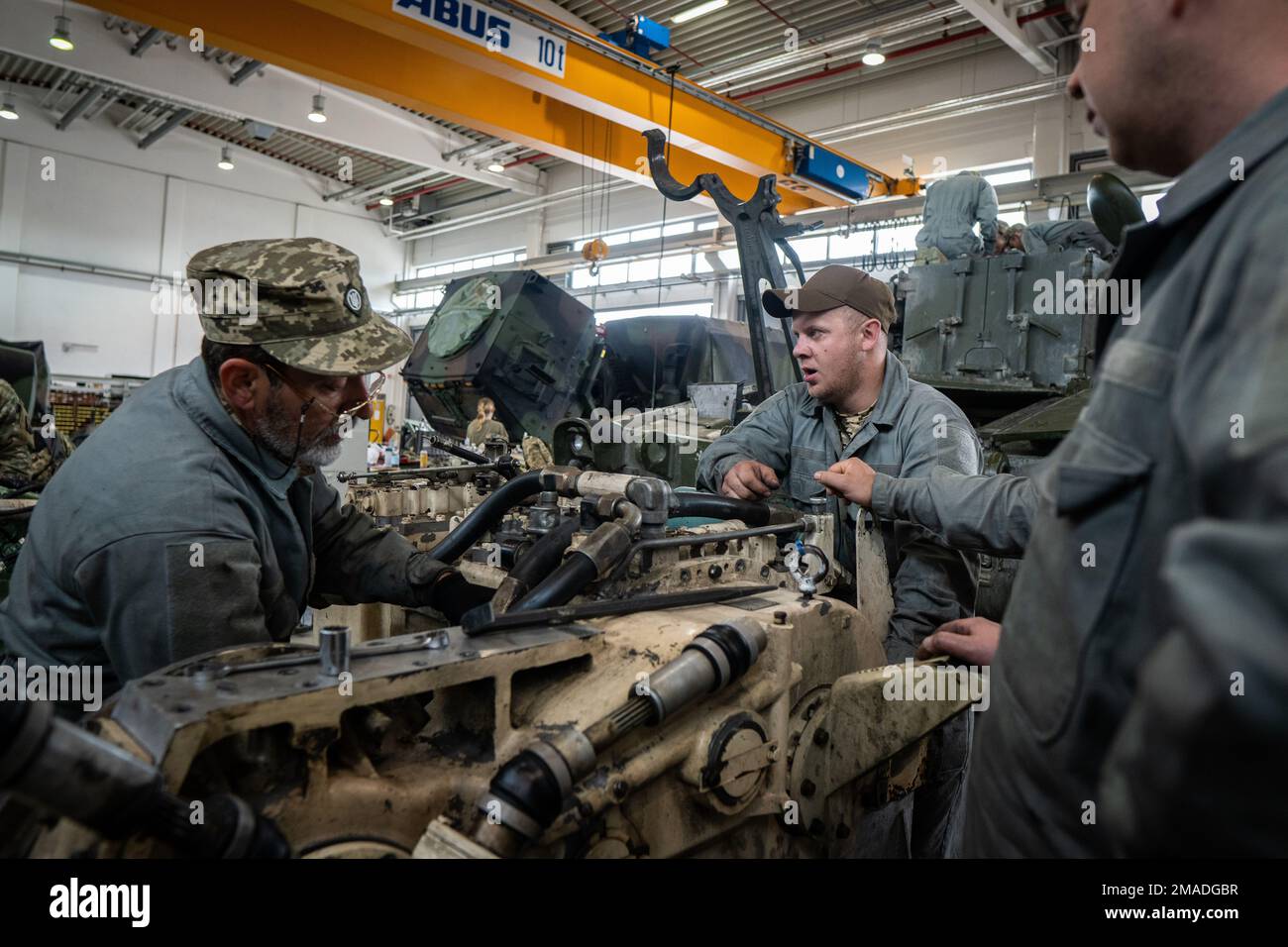 M109 self propelled howitzer hi-res stock photography and images - Alamy