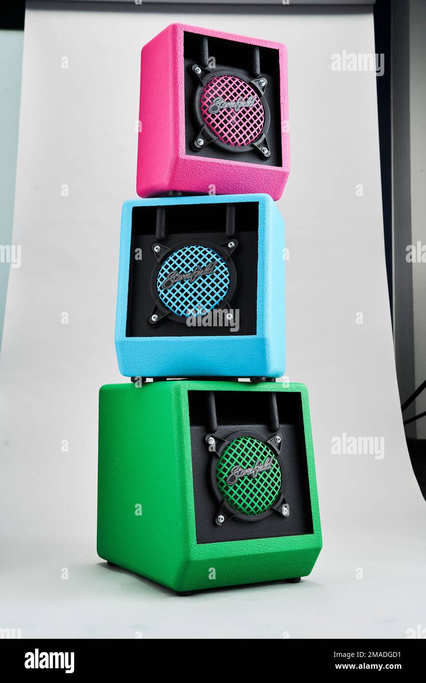 Tiny bass amplifier hi-res stock photography and images - Alamy