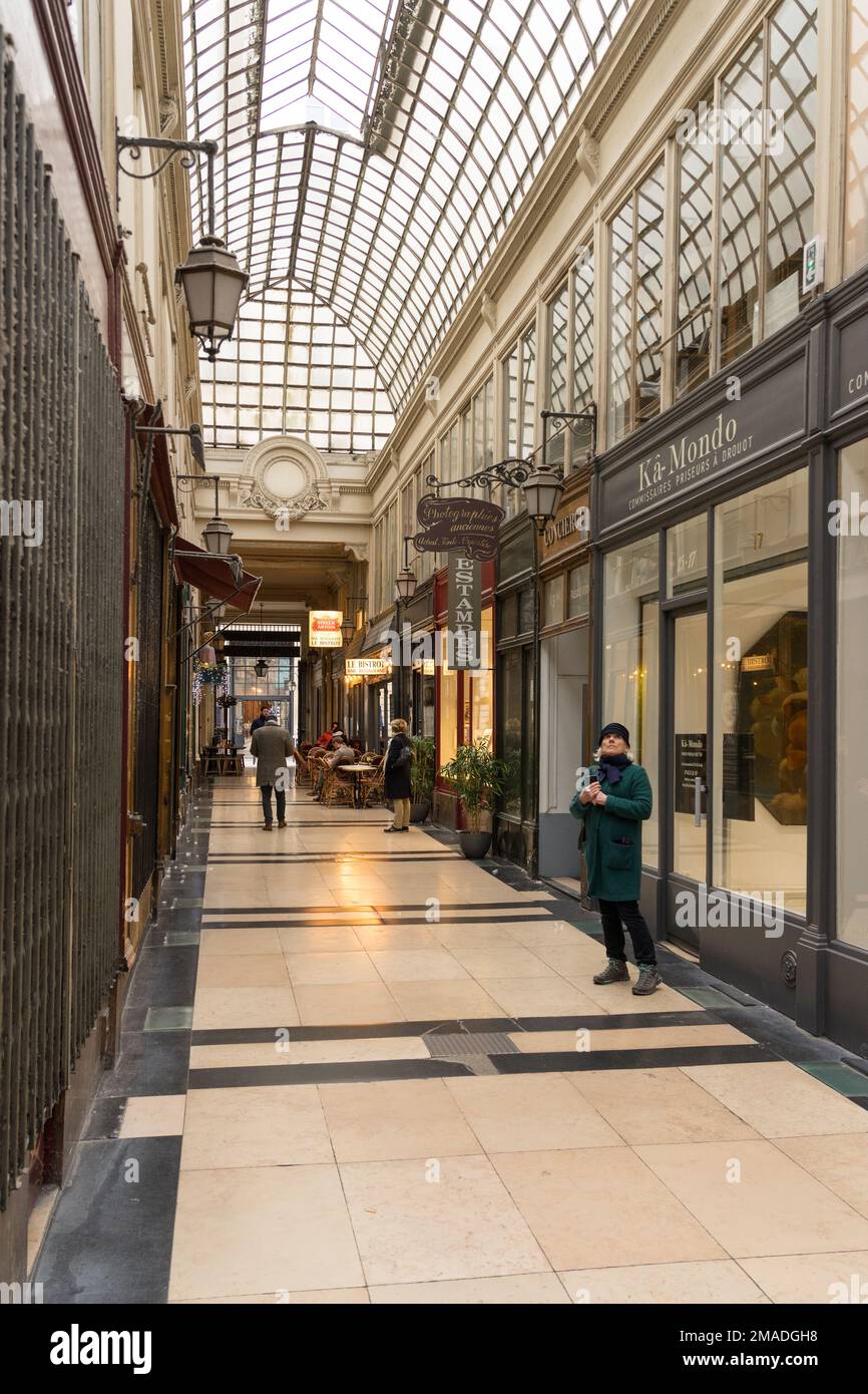 Passage Verdeau Passage Jouffroy Les panoramas Paris Stock Photo - Alamy