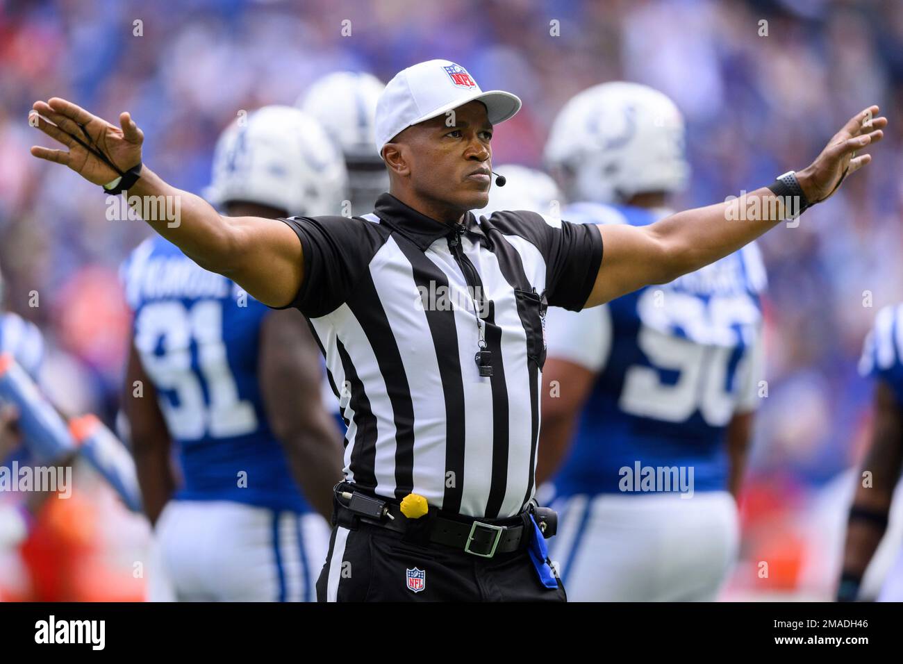 NFL Referee Shawn Smith (14) on the field during an NFL football game, Sunday, Sept. 25, 2022 ...