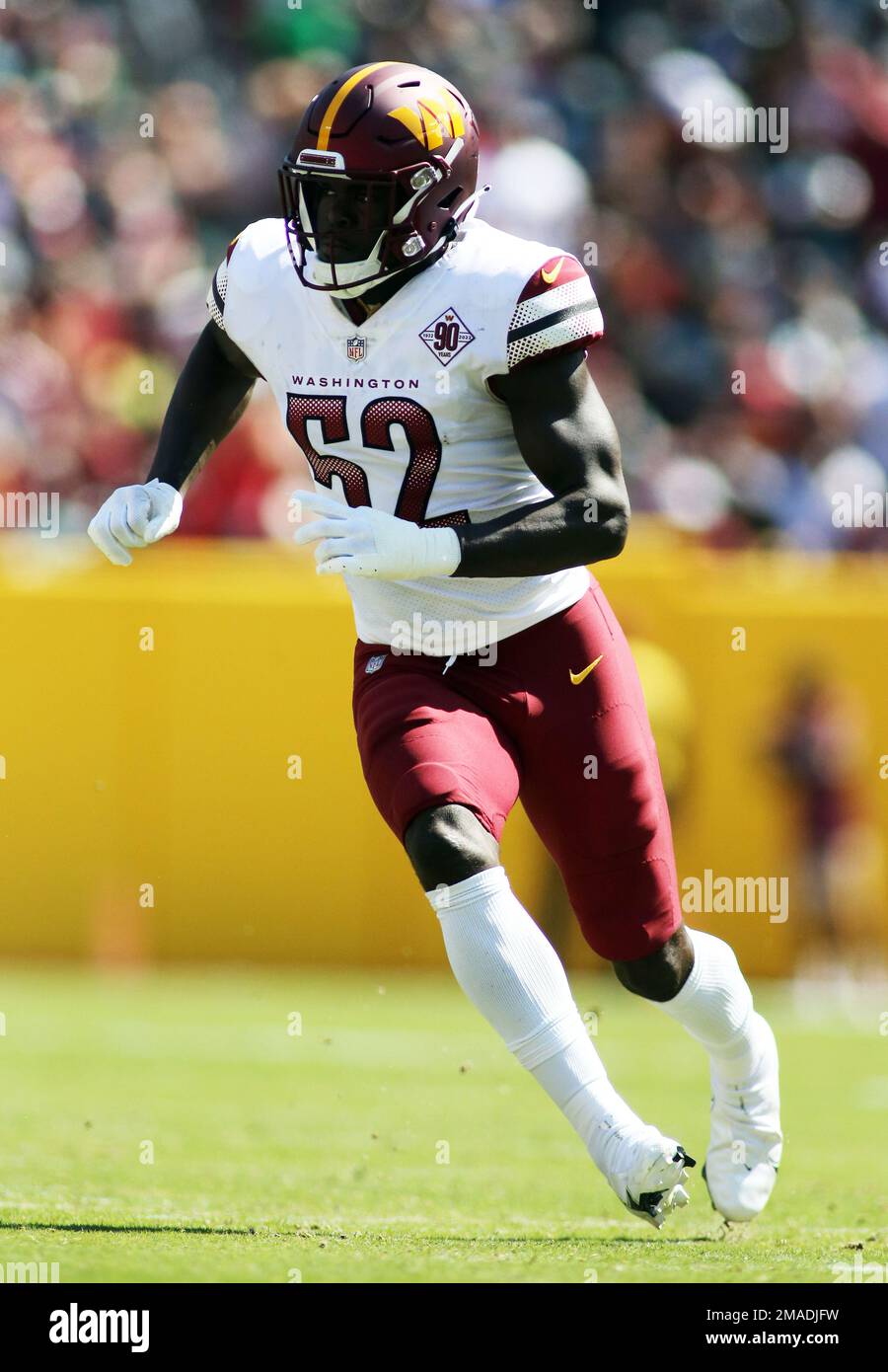 Washington Commanders linebacker Jamin Davis (52) runs during an NFL ...