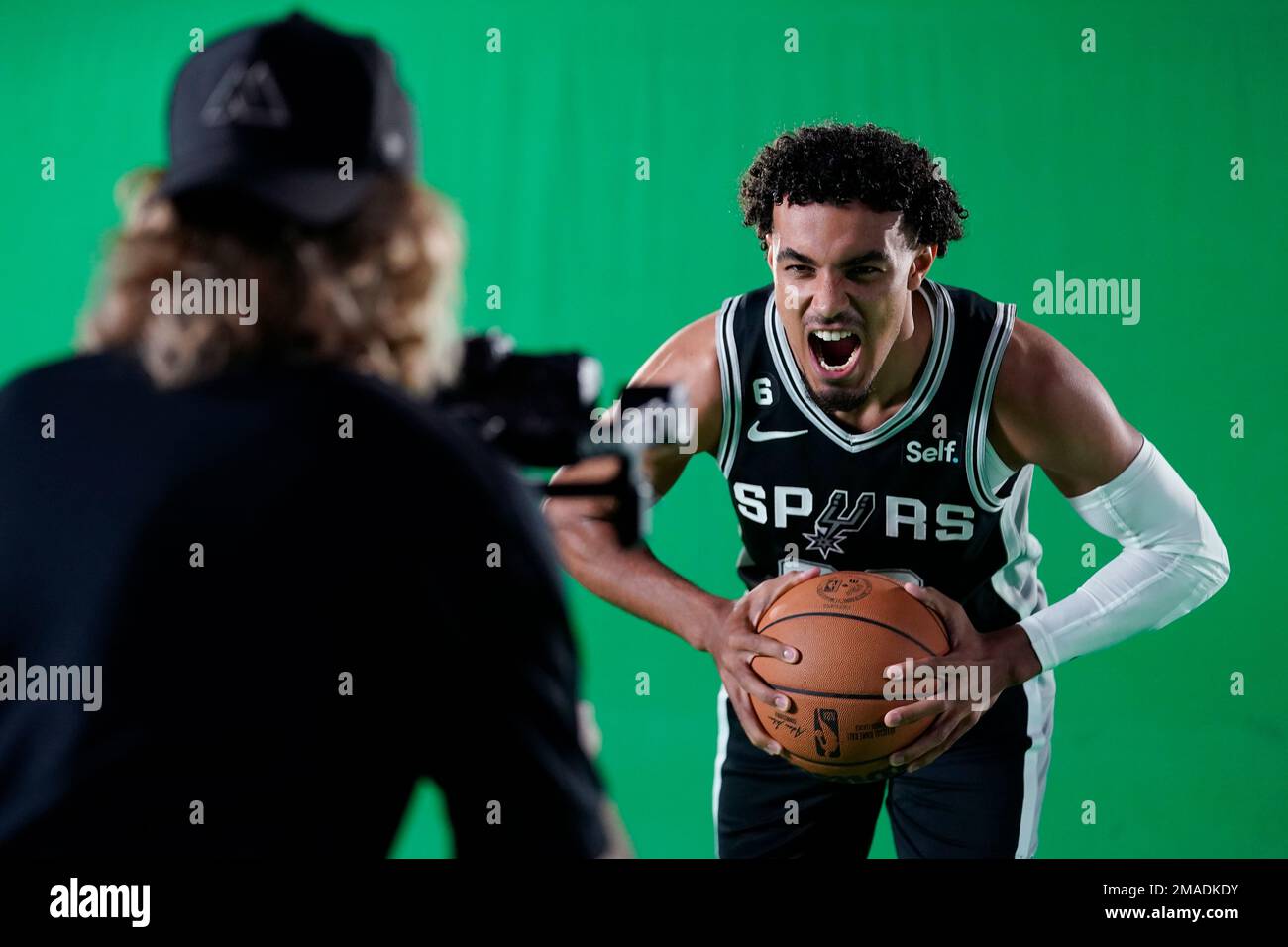 San Antonio Spurs guard Tre Jones (33) poses for photos during the team ...