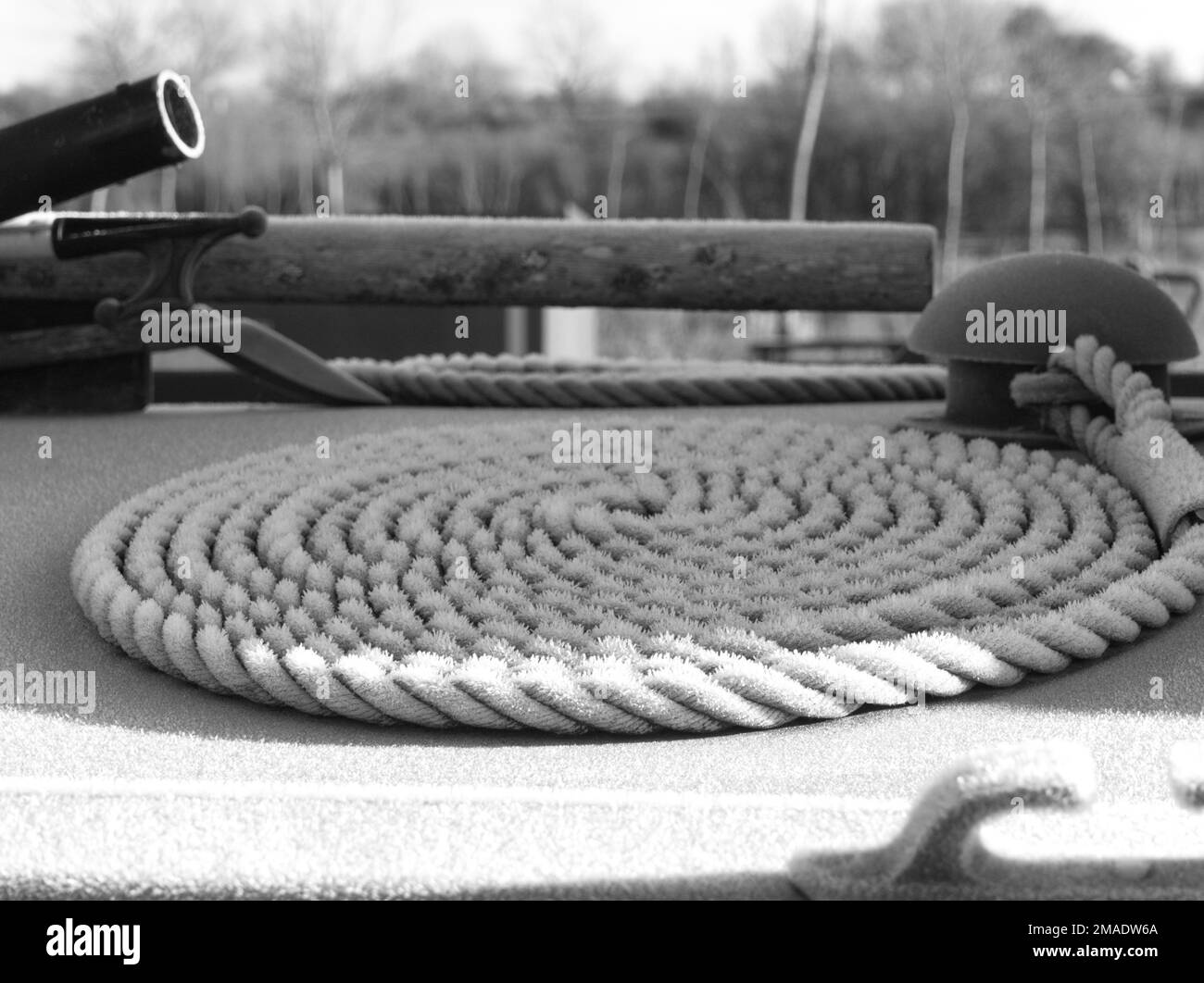 rope coiled on roof of narrowboat Oxford Canal Aynho Stock Photo - Alamy