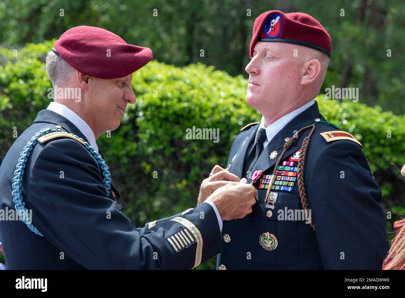 U.S. Army Col. Theodore W. Kleisner, left, Commander of 1st Brigade ...