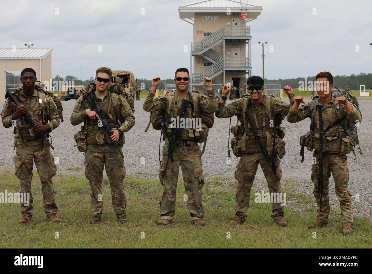 U.S. Army Soldiers assigned to 3rd Battalion, 15th Infantry Regiment ...