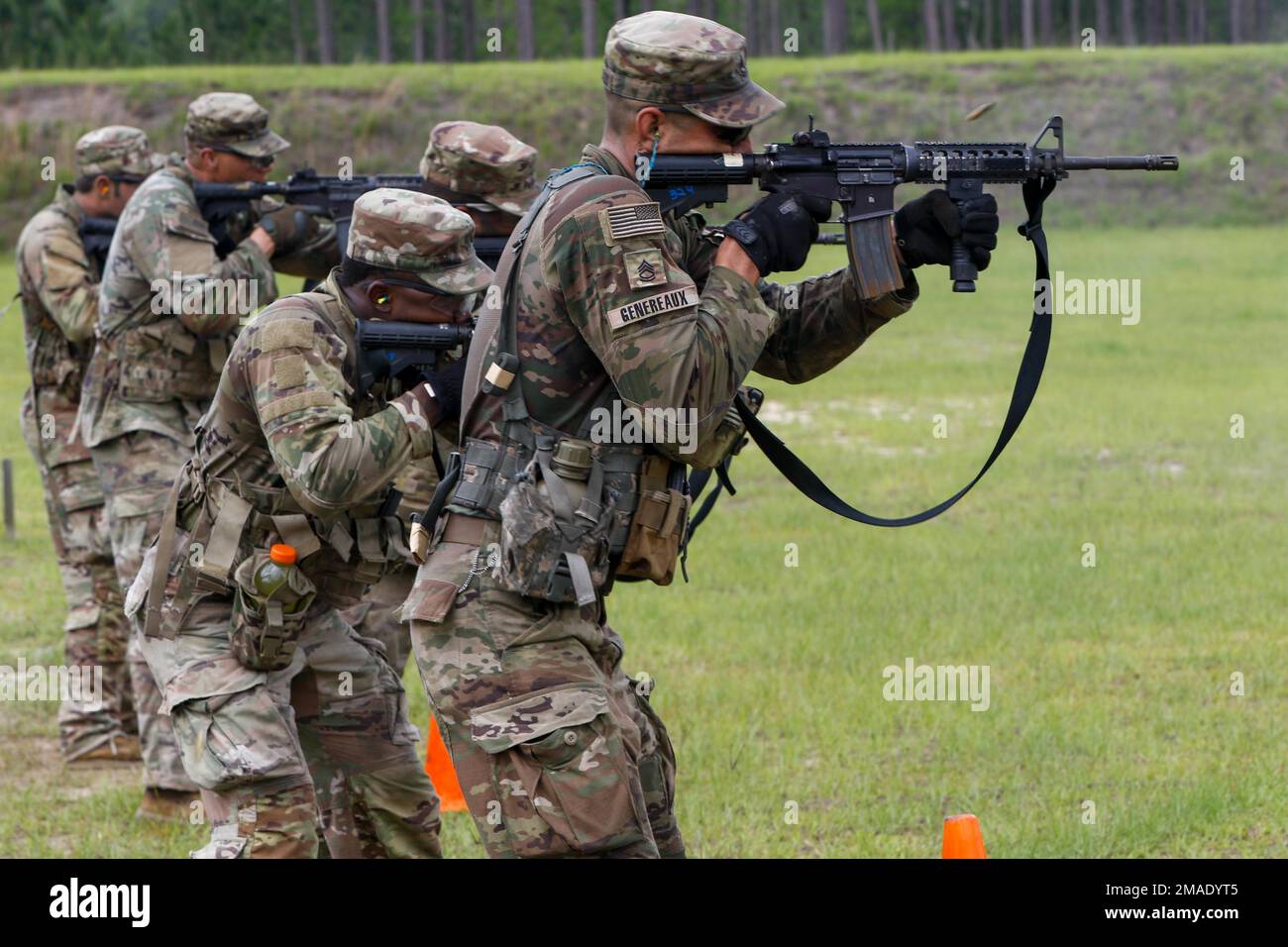 Soldiers assigned to the 703rd Support Battalion, 2nd Armored Brigade ...