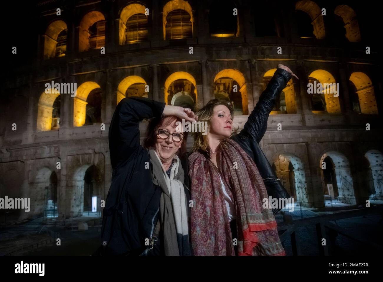 Roman mother and daughter hi-res stock photography and images - Alamy
