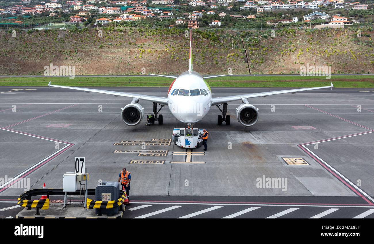 Madeira airport terminal hi-res stock photography and images - Alamy
