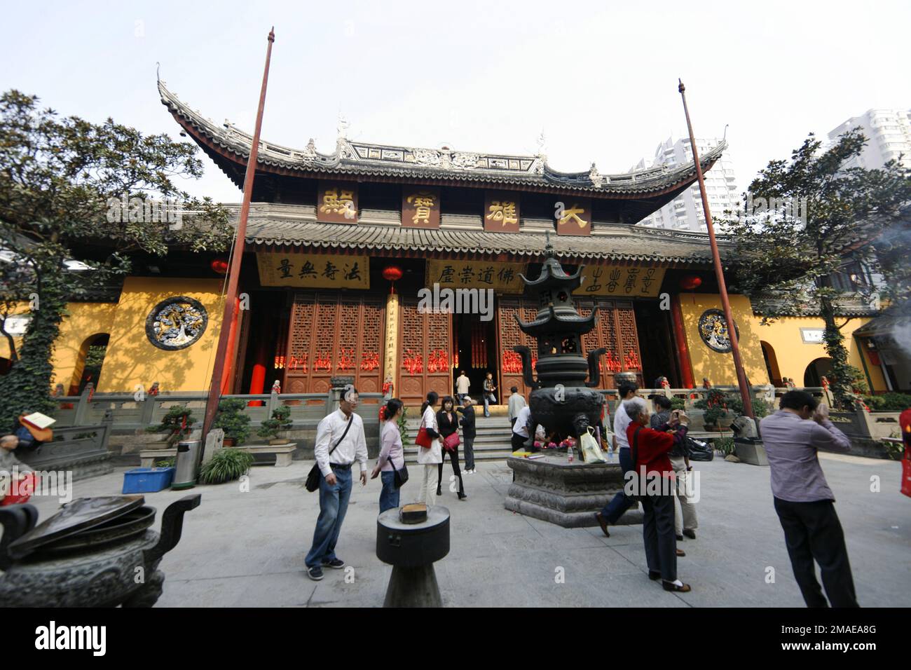 Shanghai, China, the Jade Buddha temple Shanghai inner courtyard Stock ...