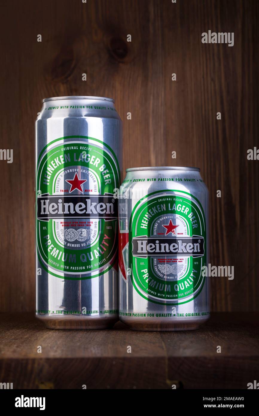 Heineken beer cans hi-res stock photography and images - Alamy