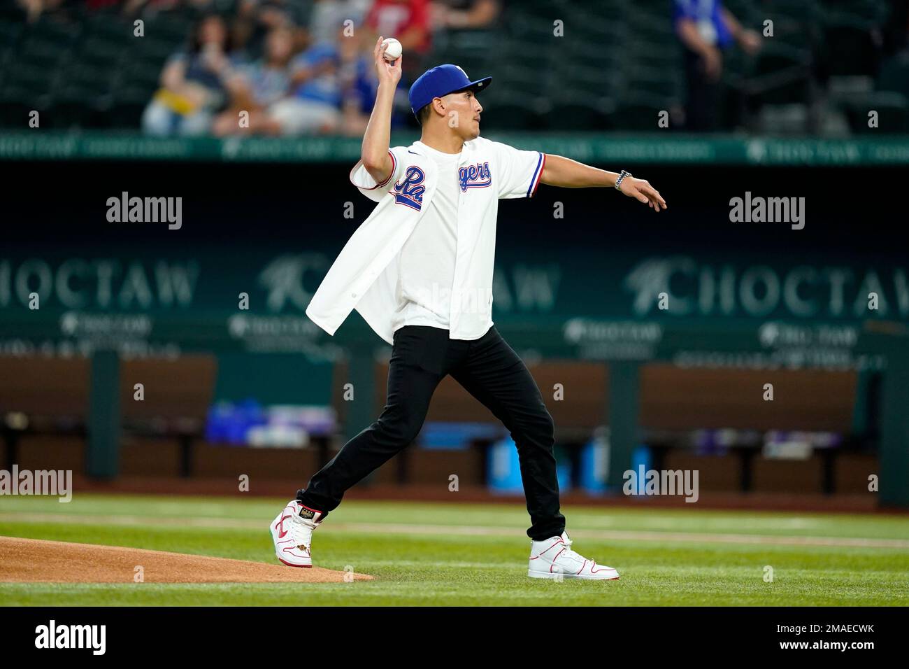 Boxer Vergil Ortiz Jr., throws out the ceremonial first pitch before a ...