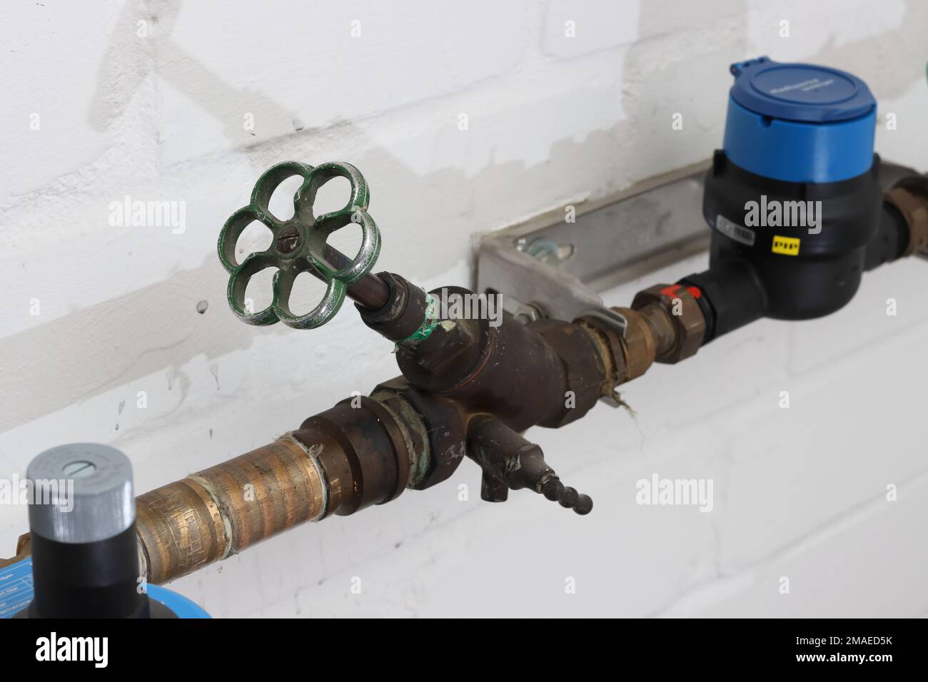 Main water shut off valve hi-res stock photography and images - Alamy