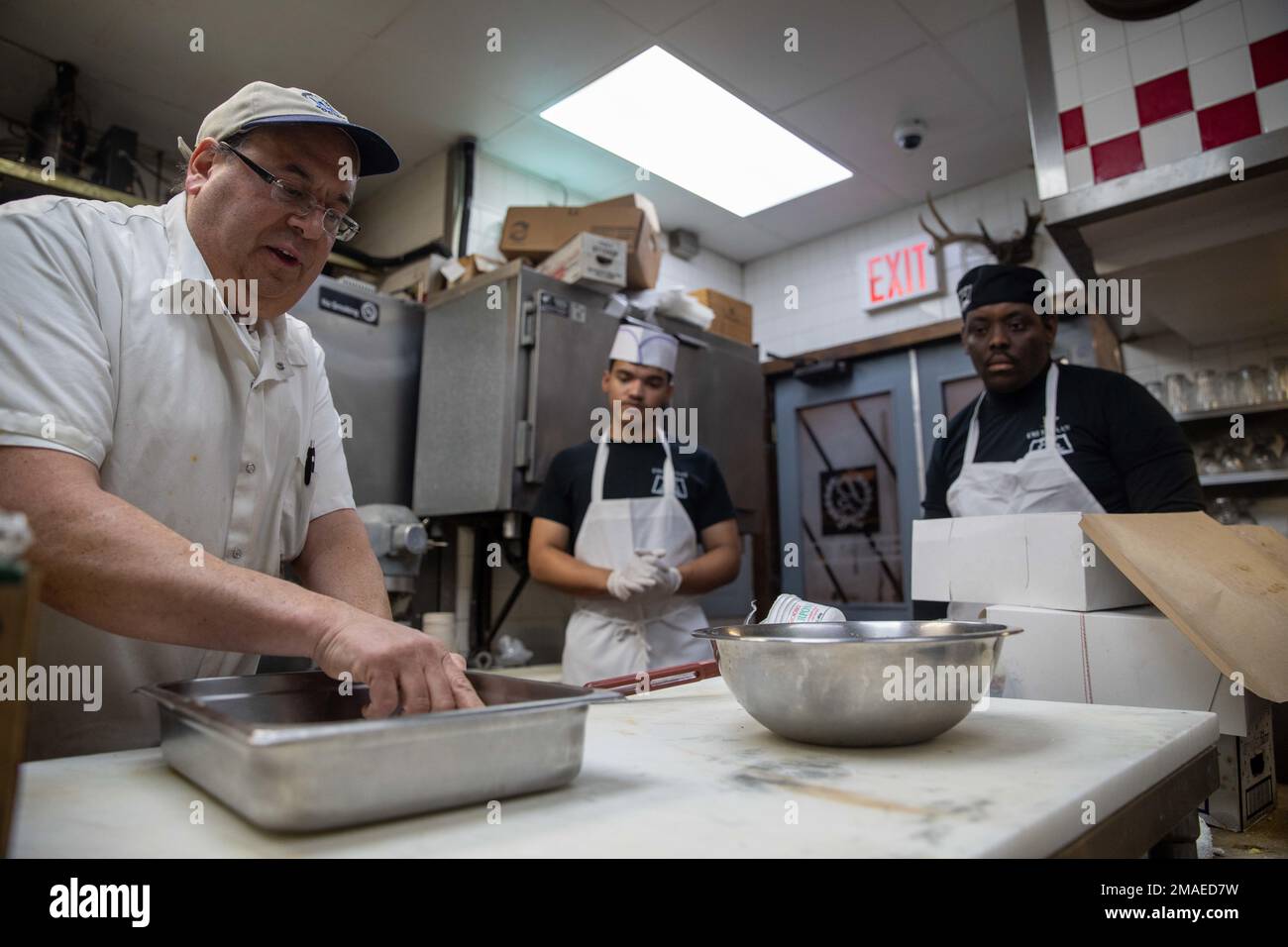 220527-N-HA192-1231 NEW YORK (May 27, 2022) - Culinary Specialists ...
