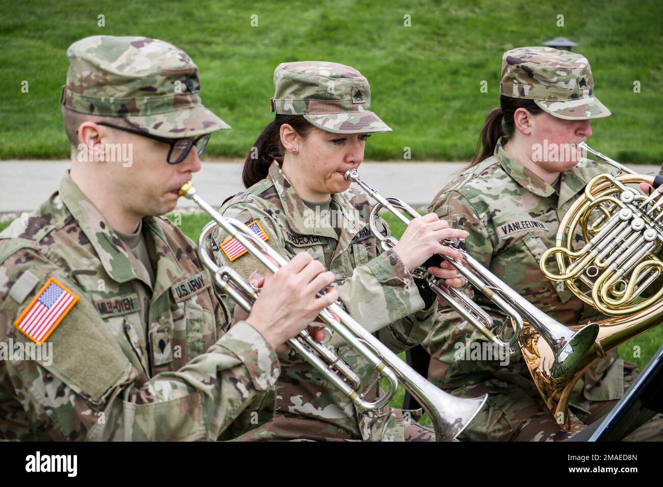 Reveille army hi-res stock photography and images - Alamy