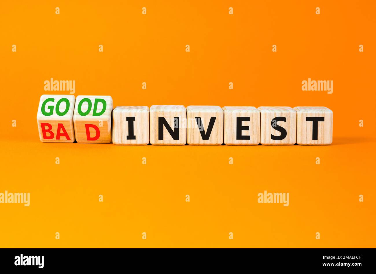 Good or bad invest symbol. Concept word Good invest and Bad invest on ...