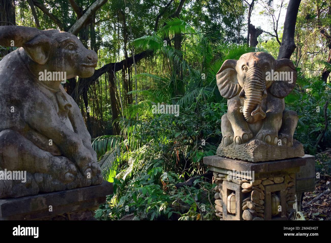elephant statue, Ubud Monkey Forest, Mandala Suci Wenara Wana, Ubud ...