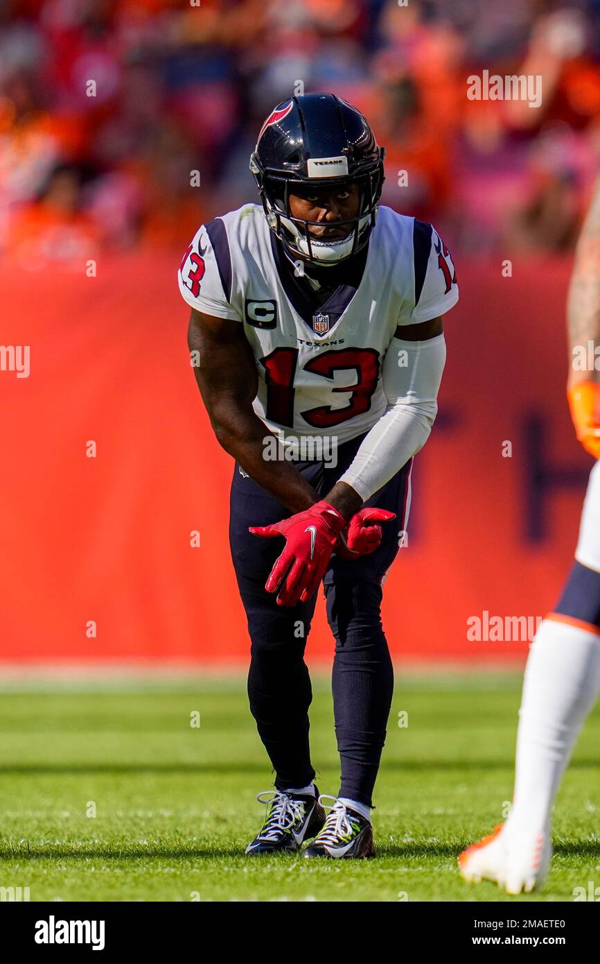 Houston Texans wide receiver Brandin Cooks (13) lines up against the ...