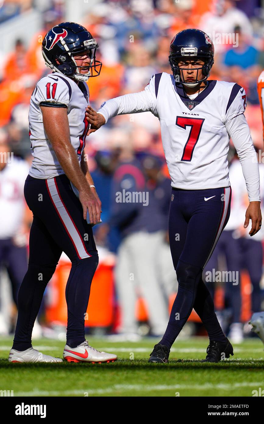 Houston Texans place kicker Ka'imi Fairbairn (7) celebrates a field ...