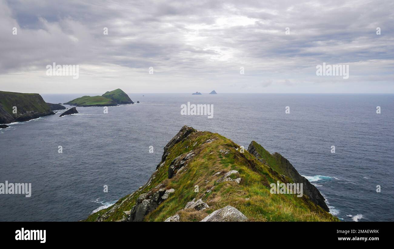 Views from Kerry Cliffs, Portmagee Stock Photo - Alamy