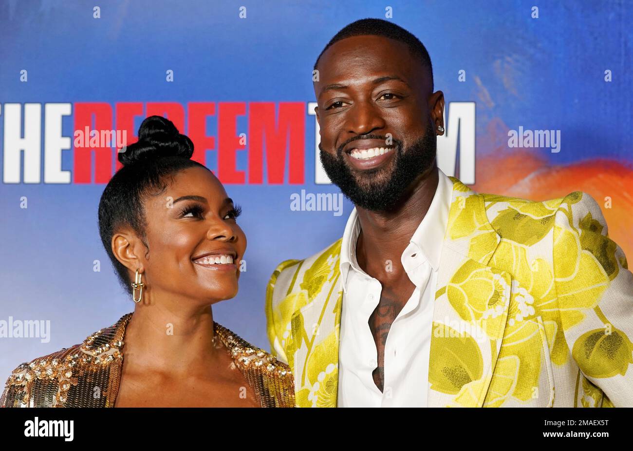 Dwyane Wade, right, a member of the 2008 U.S. Olympic men's basketball ...