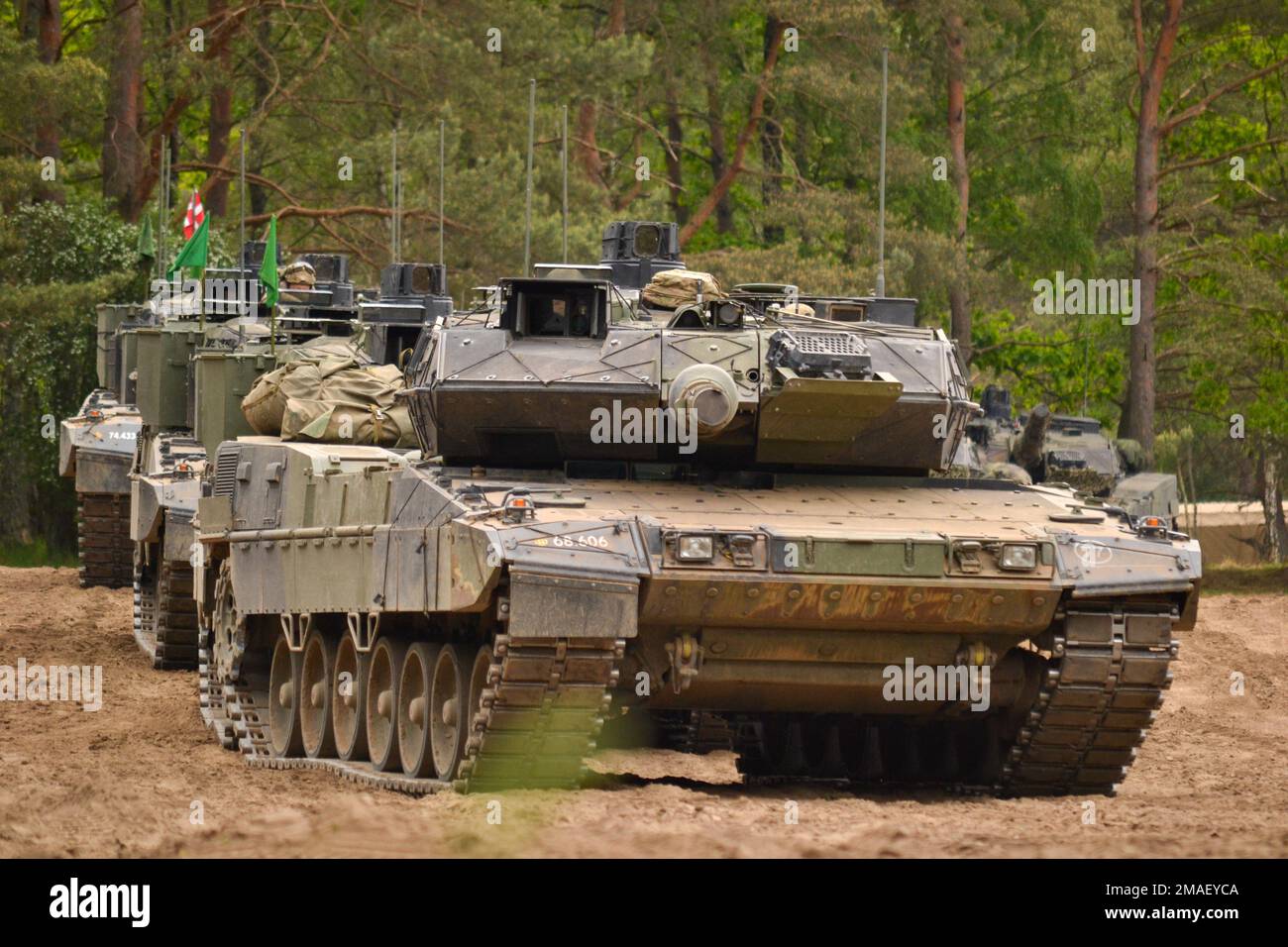 Danish Royal Army Leopard tanks prepare for a Defender Europe ...