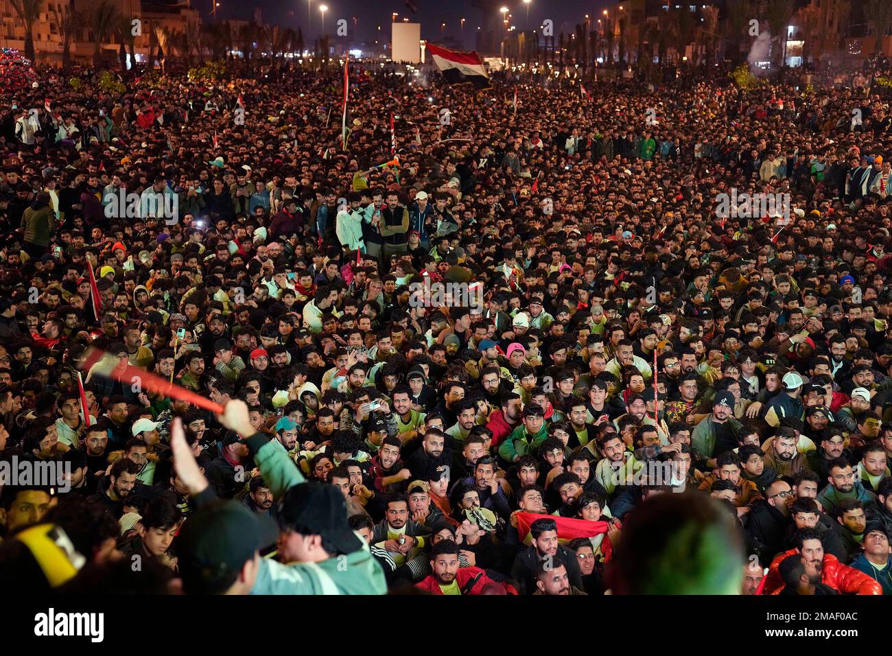 Iraqi fans watch Arabian Gulf cup final match between Iraq and Oman via ...