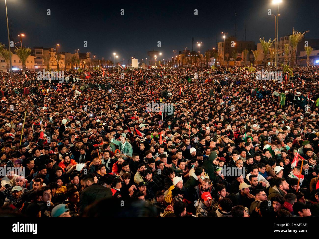 Iraqi fans watch Arabian Gulf cup final match between Iraq and Oman via ...