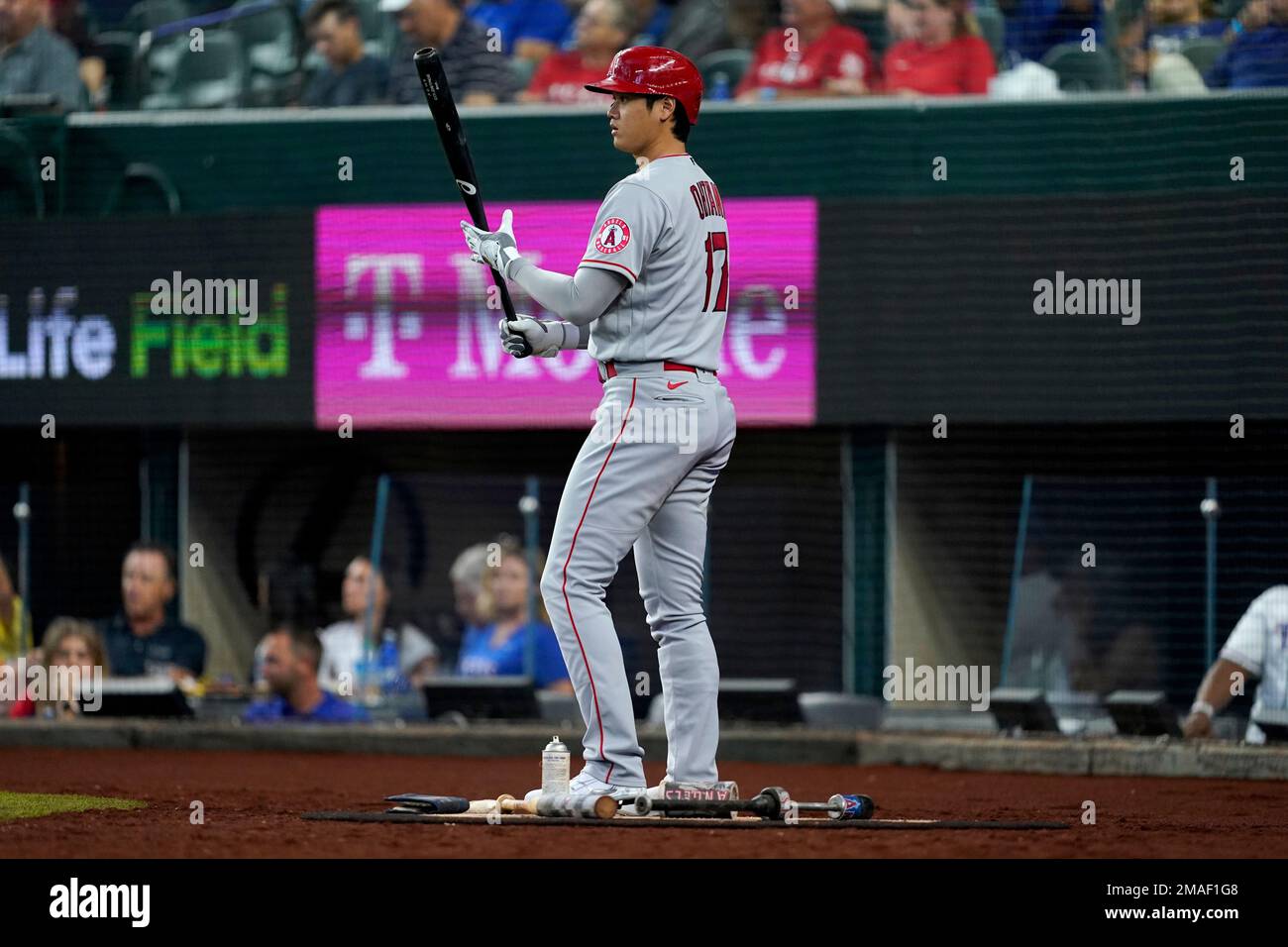 Los Angeles Angels' Shohei Ohtani stands on deck in the eighth inning ...