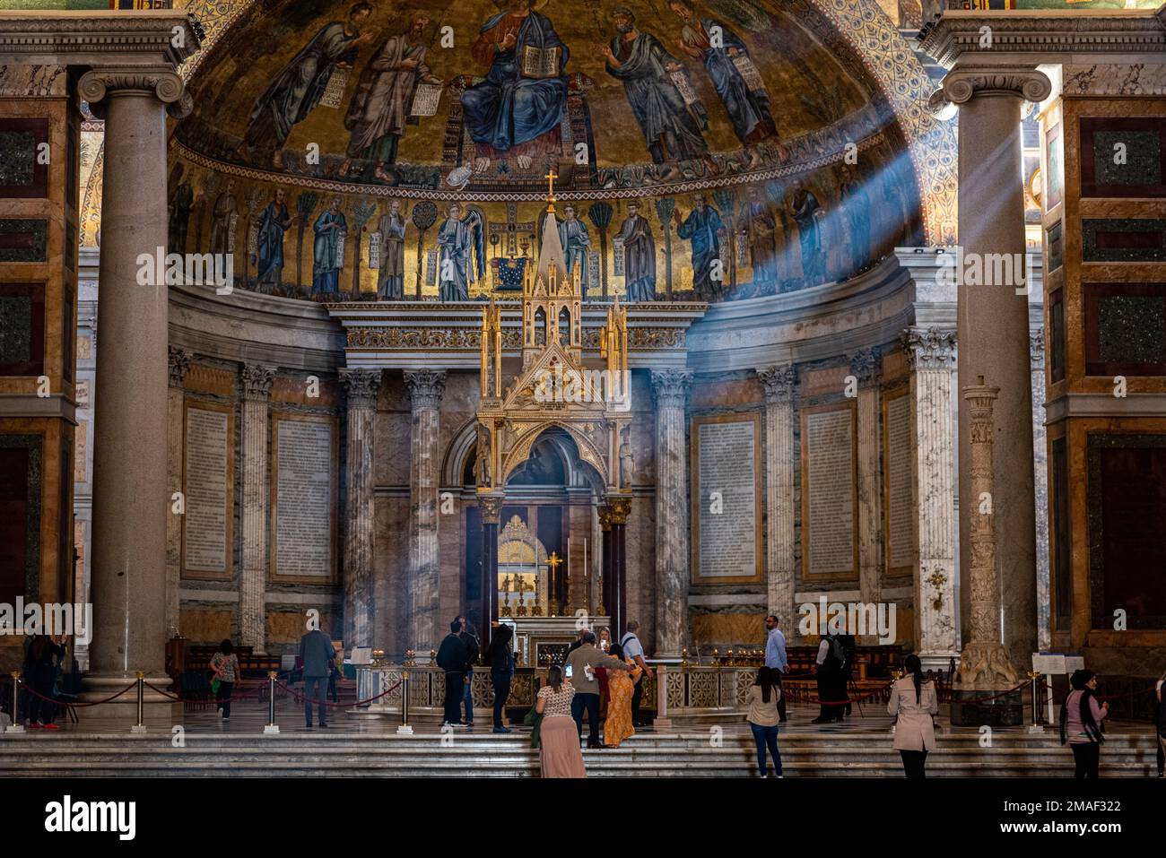 Altar of the Basilica of Saint Paul's Outside The Walls with tourists ...