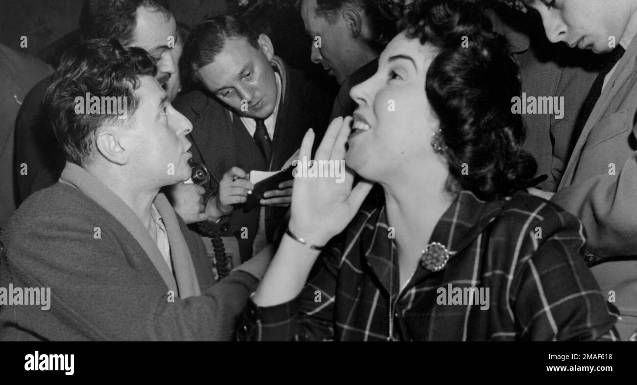 Here is Pierre Poujade speaking with his supporters at the party ...
