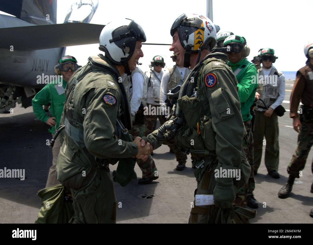 Uss george washington security hi-res stock photography and images - Alamy