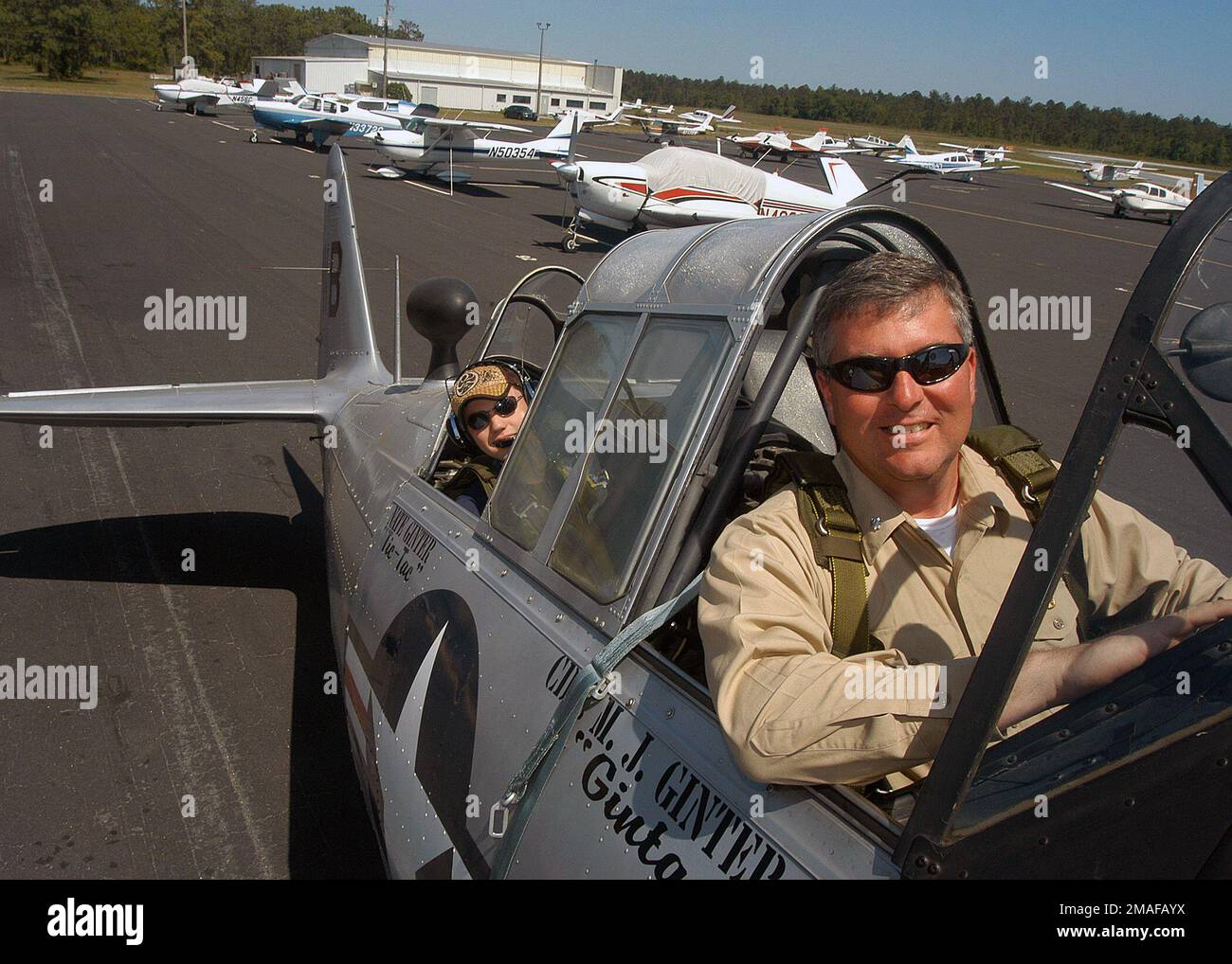 060501-N-2541H-002. [Complete] Scene Caption: US Navy (USN) Commander ...