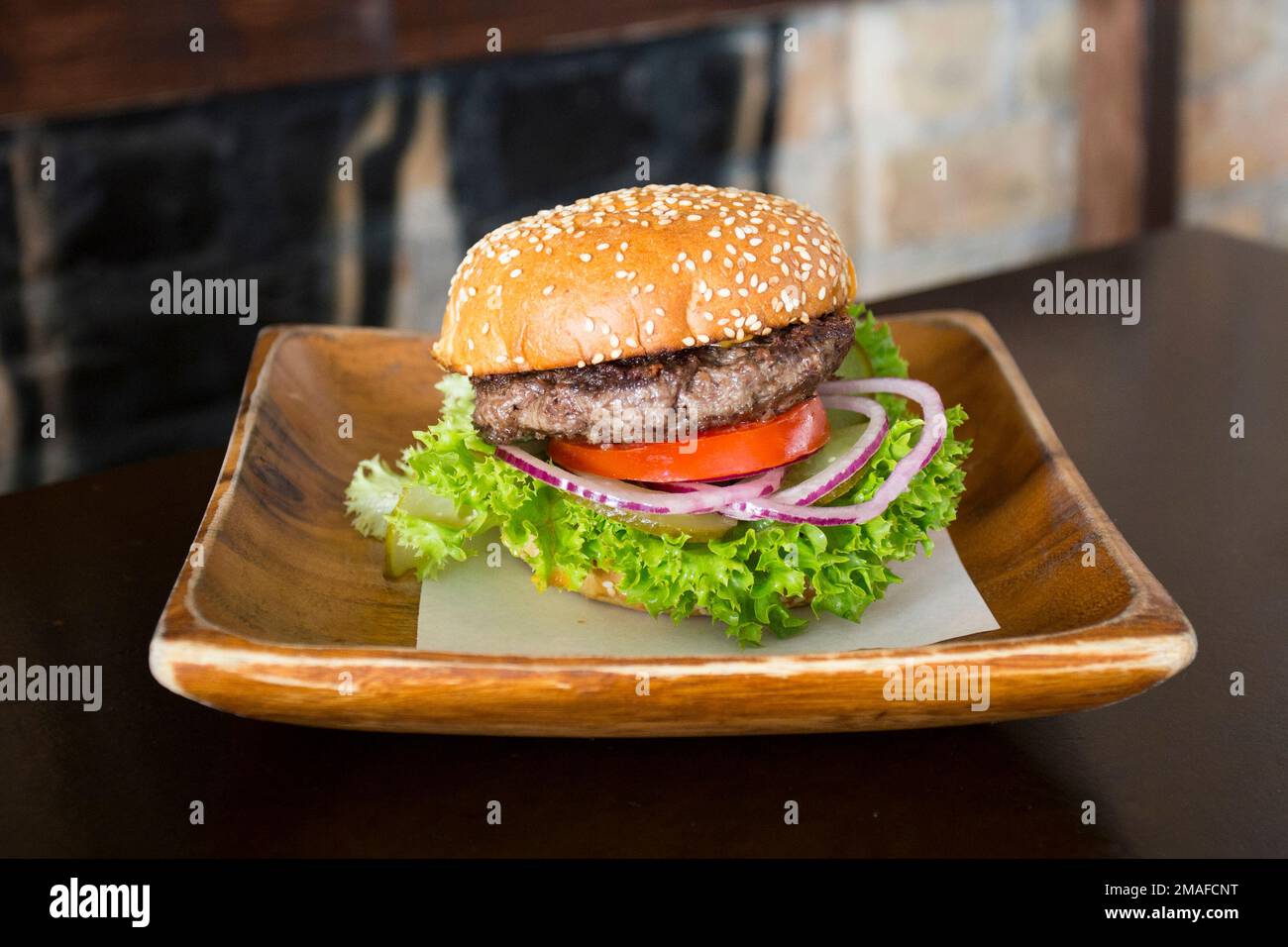 Slice tomato burger hi-res stock photography and images - Alamy