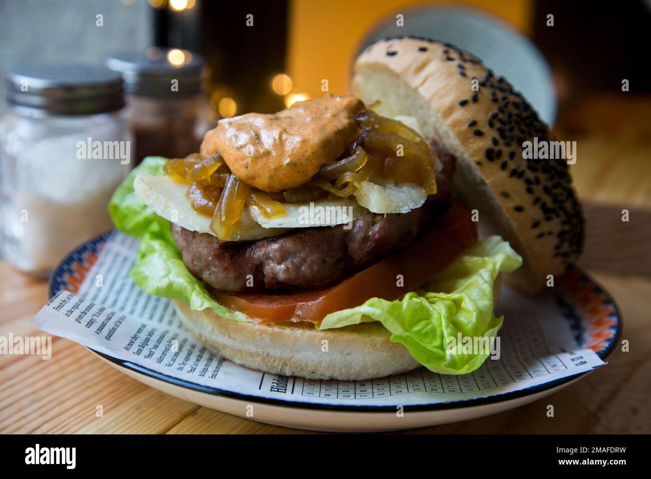 Quality burger restaurant hi-res stock photography and images - Alamy