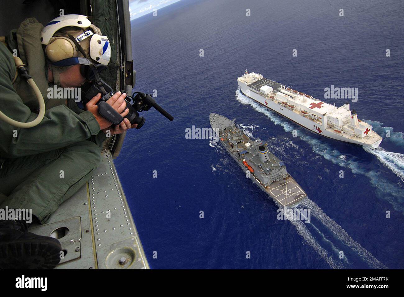Msc replenishment oiler usns pe hi-res stock photography and images - Alamy