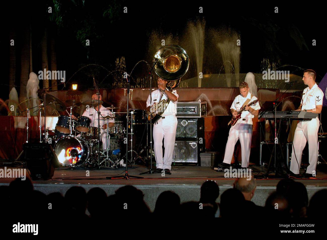 Philippines coastal life hi-res stock photography and images - Alamy