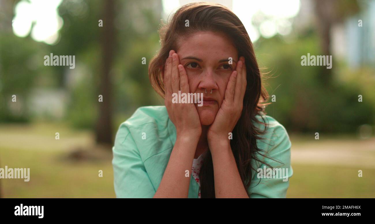 Angry young woman screaming from the top of her lungs feeling ...