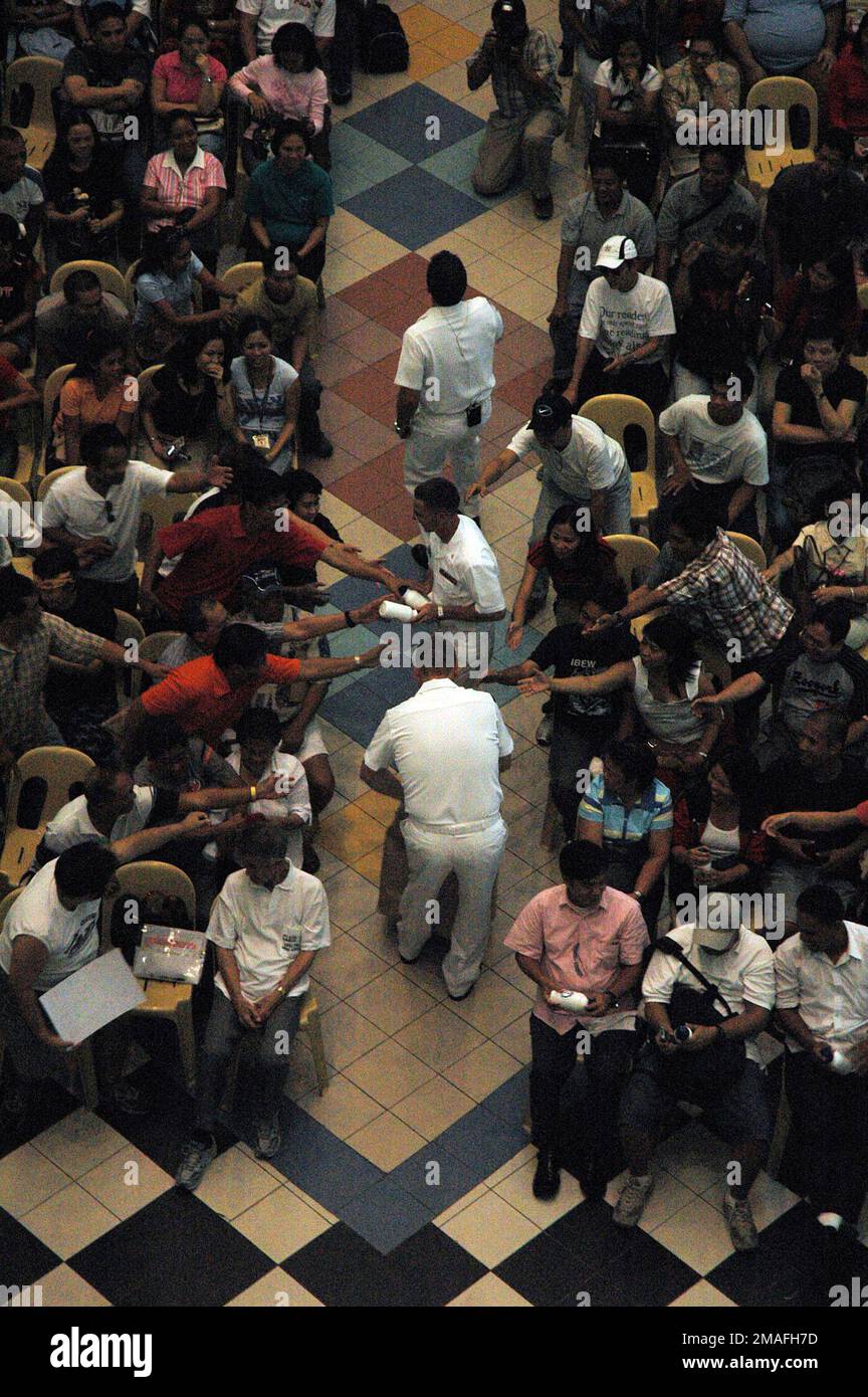 060522-N-3931M-063. Base: Manila Country: Philippines (PHL Stock Photo ...