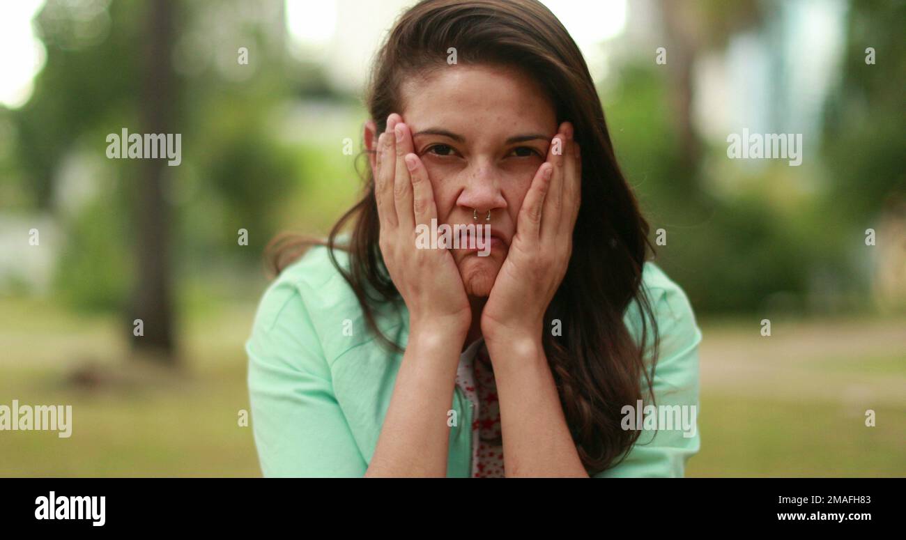 Angry young woman screaming from the top of her lungs feeling ...