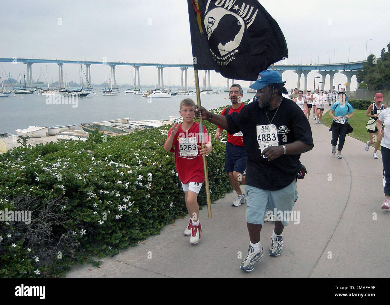 20th annual bay bridge run walk hi-res stock photography and images - Alamy