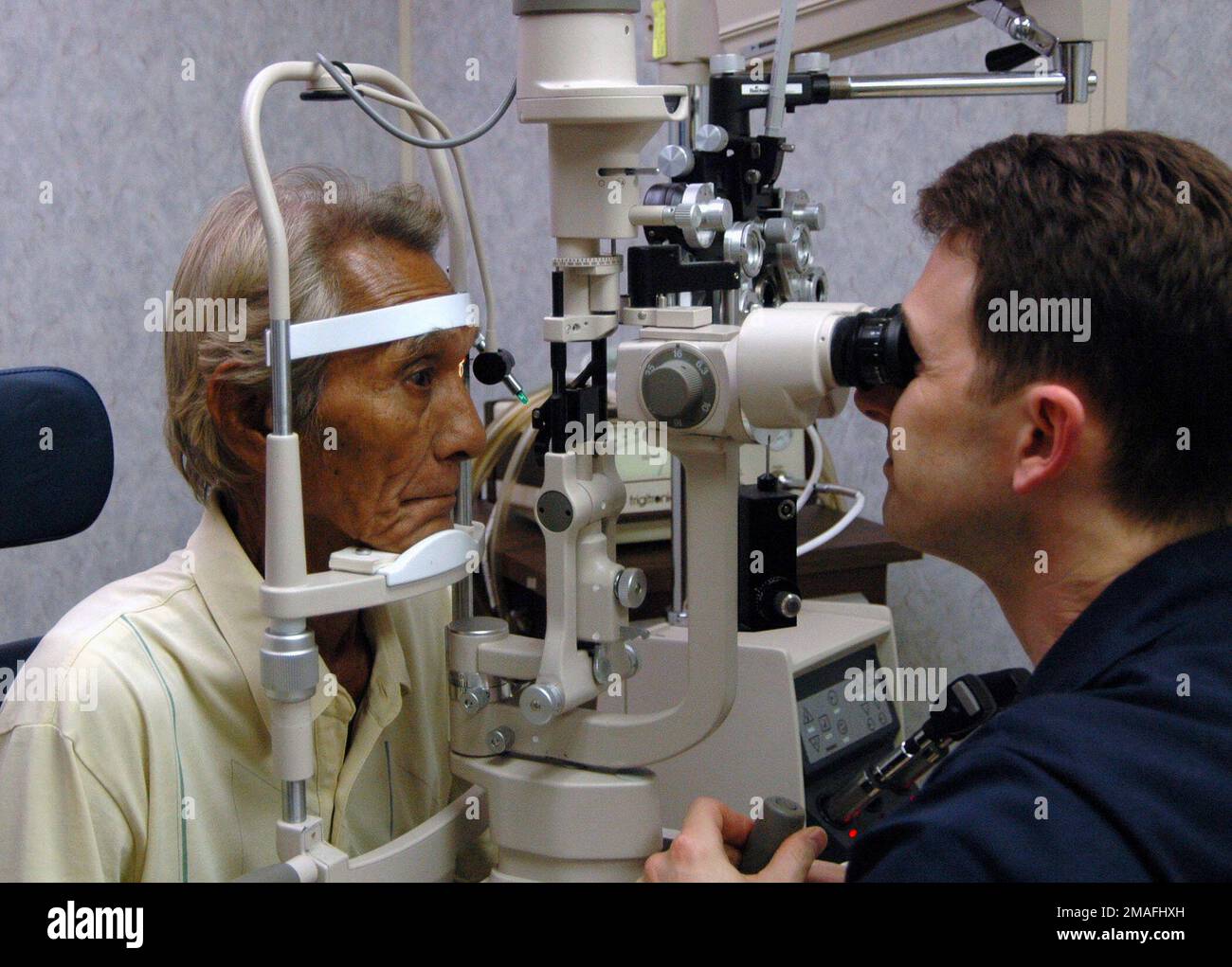 Uss relief hospital ship hi-res stock photography and images - Alamy