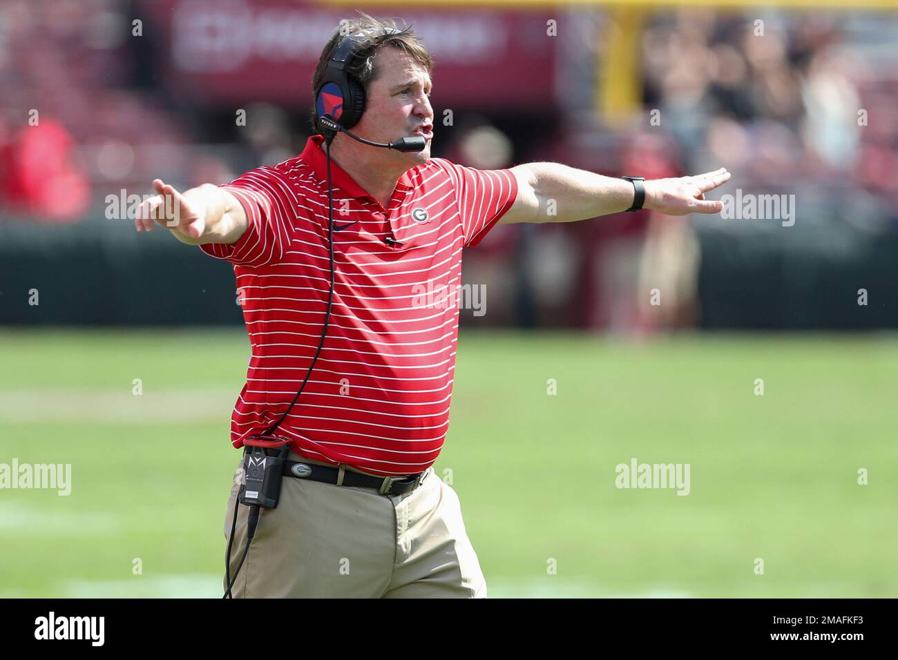 Georgia co-defensive coordinator Will Muschamp signals to the defense ...