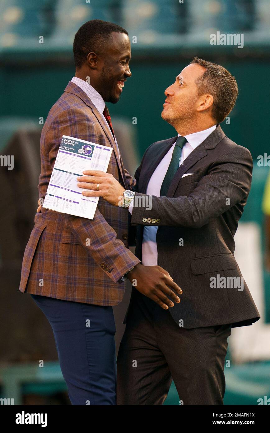 Minnesota Vikings general manager Kwesi Adofo-Mensah, left, talks with ...
