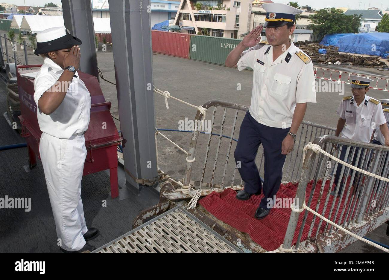 Uss salvor ars 52 hi-res stock photography and images - Alamy