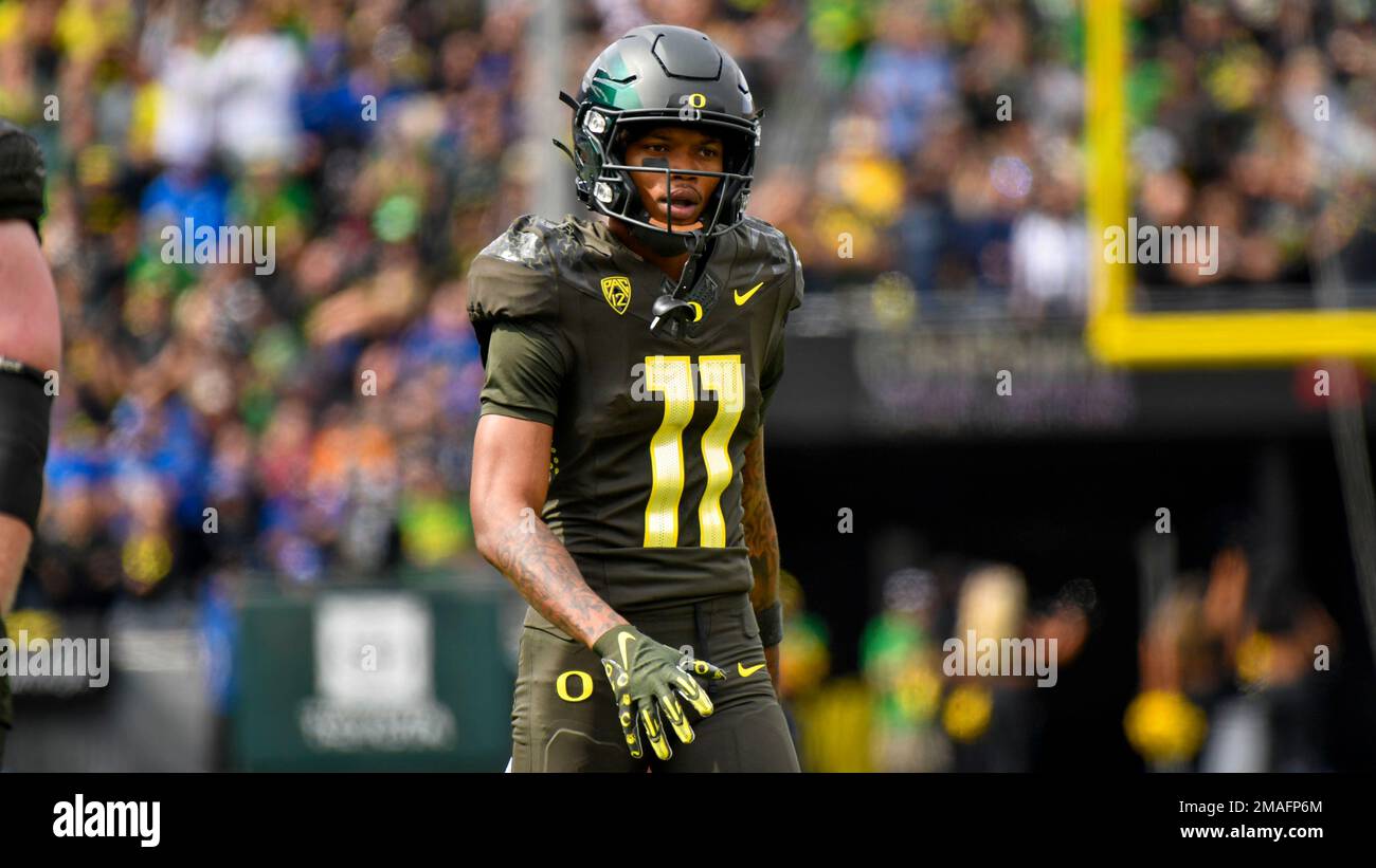 Oregon wide receiver Troy Franklin (11) lines up against BYU during the ...