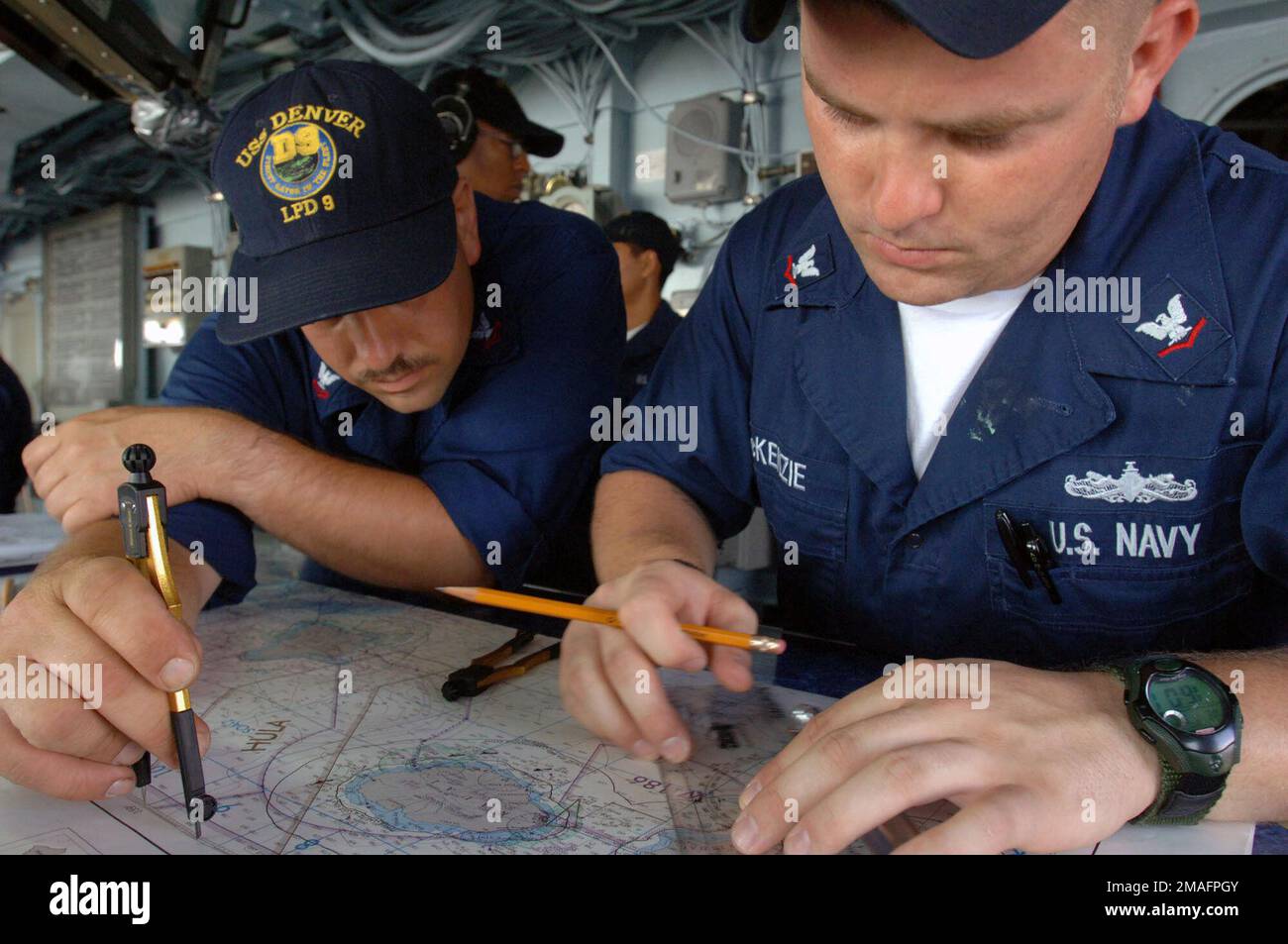 Uss denver lpd 9 hi-res stock photography and images - Alamy